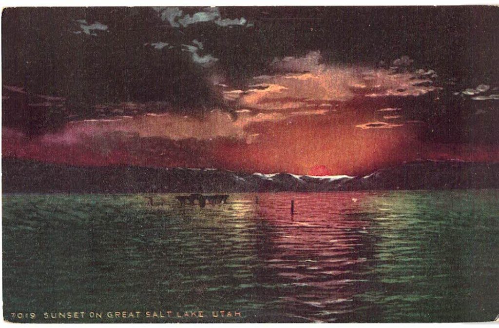 Linen postcard. Crap Game, Reno, Nevada. Men, gambling, smoking ...